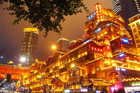 【世界の夜景】綺麗な海外の夜景15選：オンラインツアーまとめ どこでもドアtrip【メタバース】