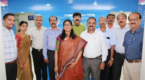 Hll Lifecare Ltd On Linkedin Dr Anitha Thampi Candmd I C Handing Over Vijay Diwas Awards To