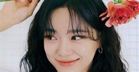 김세정 데뷔 후 첫 亞 팬미팅 개최꽃길 행보ing 조선비즈