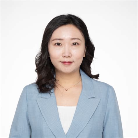 Dr Zhang Wen Global Correspondent Banking 1870 2000