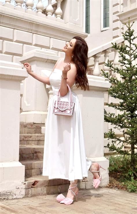 Мино Залуу насыг залуу хүн шиг л өнгөрүүл Хөгшин хүн шиг сэтгэхүйтэй амьдарчихаад хожим нь