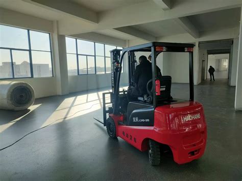 电动叉车自重一般是多少 搜狐汽车 搜狐网