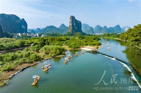广西阳朔：遇龙河景美如画 人民图片网