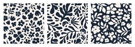 밝은 크림색 배경에 검은 색의 대담한 꽃과 식물 실루엣으로 설정된 원활한 패턴 손으로 그린 모던한 디자인은 직물 포장 벽지 및 디지털 프로젝트에 적합합니다 0명에 대한 스톡