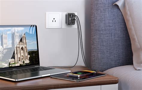 EU to US travel adapter UGREEN CD314 2xUSB-A, 1xUSB-C Shop Ugreen.pl
