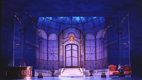 Dark Set Design 75 Photo