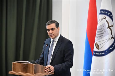 Արման Թաթոյանը Կարմիր խաչի հայաստանյան պատվիրակության ղեկավարի հետ քննարկել է գերիների հարցը