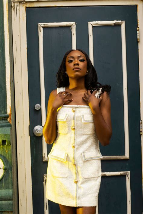 Meet Jessica Horn CanvasRebel Magazine Meet Jessica Horn CanvasRebel Magazine