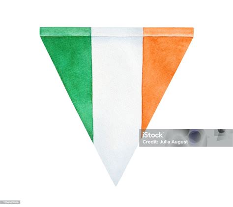아일랜드 국가의 다채로운 삼각형 플래그의 물 색 그림 손으로 그린 수채화 스케치 드로잉 컷 아웃 클립 아트 요소 디자인 장식