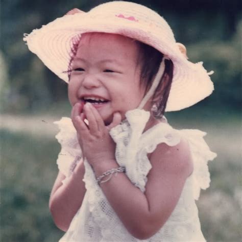 Amanda Huang • Threads Say More