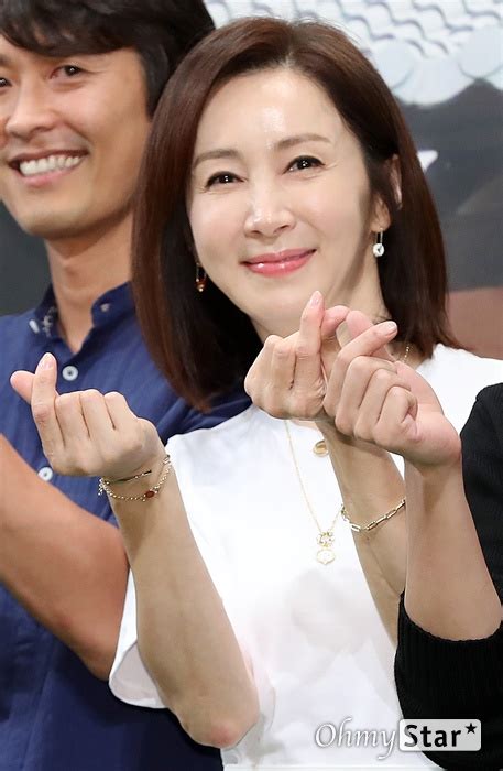 자연스럽게 전인화 자연미 그대로 오마이포토