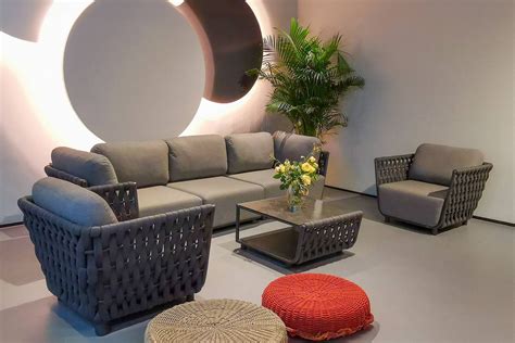 Уличный журнальный стол HUG | Интернет-магазин Garden Space