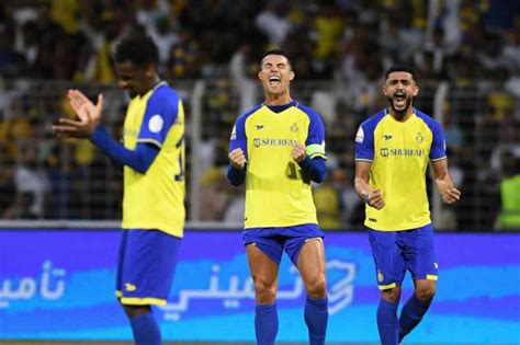 رونالدو مرشح لجائزة أفضل لاعب في غرب آسيا يلاكورة
