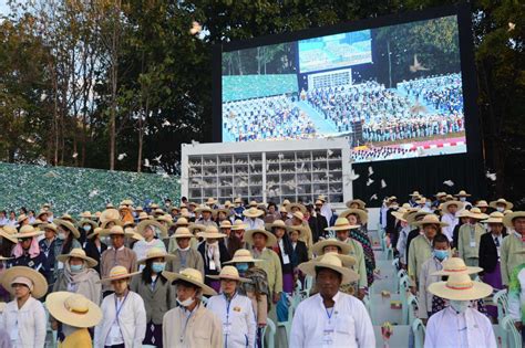 နိုင်ငံတော်စီမံအုပ်ချုပ်ရေးကောင်စီဥက္ကဋ္ဌ နိုင်ငံတော်ဝန်ကြီးချုပ် ဗိုလ