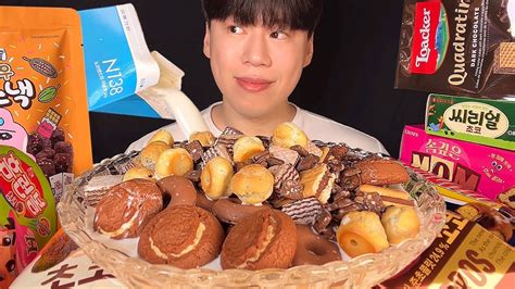 Sub 오랜만에 돌아온 초코과자탕 먹방 Asmr 과자탕에 넣어 먹기 딱 좋은 맛있는 과자들만 골라온 초코 과자탕🍫🥛 꼬북칩