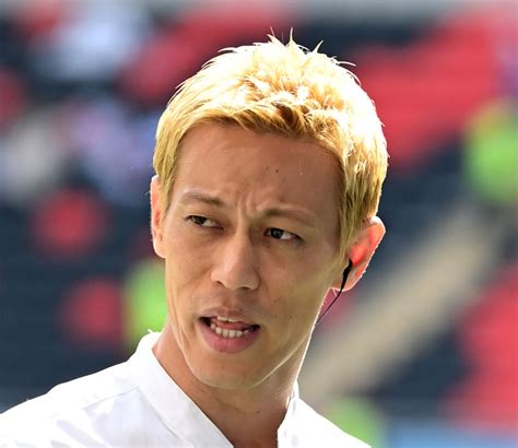 【w杯】本田圭佑「朝4時起きれないとか言ってる人いないよな？」スペイン戦は睡魔とも戦う？ カタール2022写真ニュース 日刊スポーツ