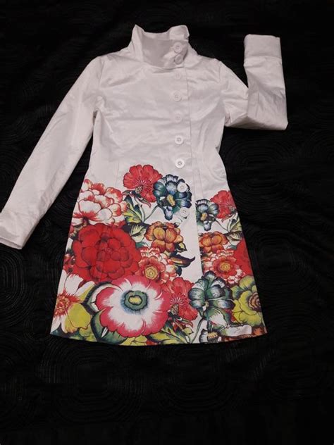 Плащ — ціна 650 грн у каталозі Плащі Купити жіночі речі за доступною ціною на Шафі Україна