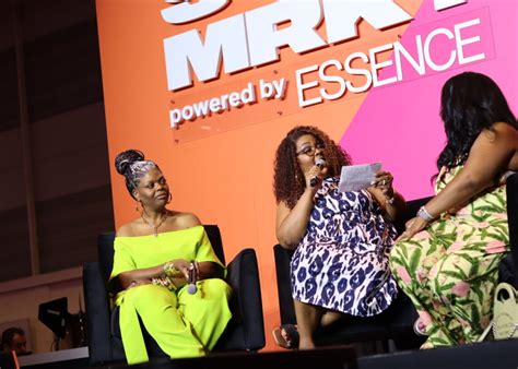 9 Versatile Plus Size Winter White Fashion Pieces We Love Right Now