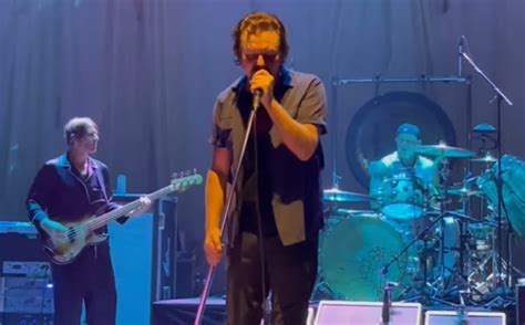 Aunque Usted No Lo Crea Eddie Vedder Pearl Jam Hizo Un Cover En Vivo