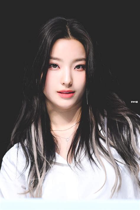Saerom Pictures And Videos Scrolller