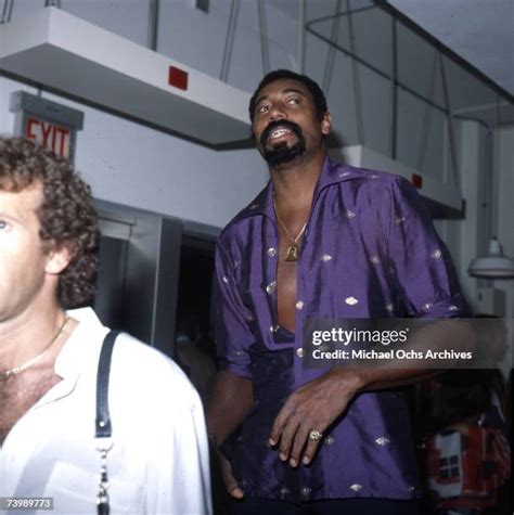 Wilt Chamberlain 1960 Photos And Premium High Res Pictures Getty Images