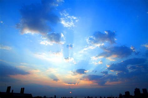 フリー画像自然風景空の風景朝日朝焼けイギリス風景青色ブルー画像素材なら！無料・フリー写真素材のフリーフォト