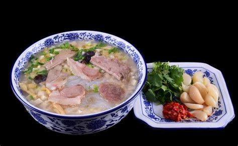 羊肉泡饃是陝西的地道美食是一種難得的滋補佳品你吃過嗎 每日頭條