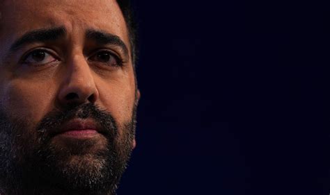 Humza Yousafs Three Word Swipe After Ex Snp Leadership Hopeful Quits