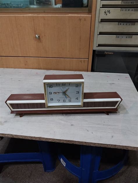 1964년 일제 태엽 탁상 시계 헬로마켓