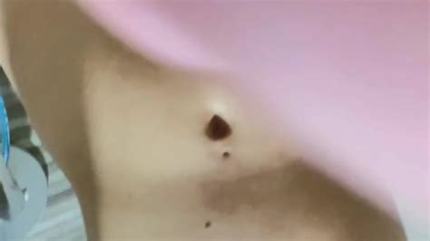 女子大学生の放尿。お風呂で立ちション Free Sex Video Redtube