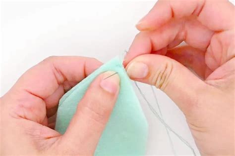 ساخت کاردستی عروس دریایی نمدی در 9 مرحله ساده