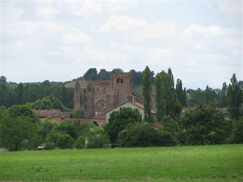 Abbaye De Simorre Magnifique église Abbatiale Fortifiée Tourisme Gers Ideoz Voyages