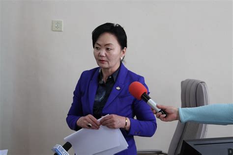 Сонгуульд оролцох нам эвсэл бие даагчид мөрийн хөтөлбөрөө Аймгийн аудитын газарт хүргүүллээ