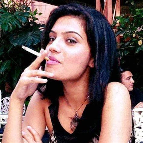 Indian Smoking Girl Aunty Home