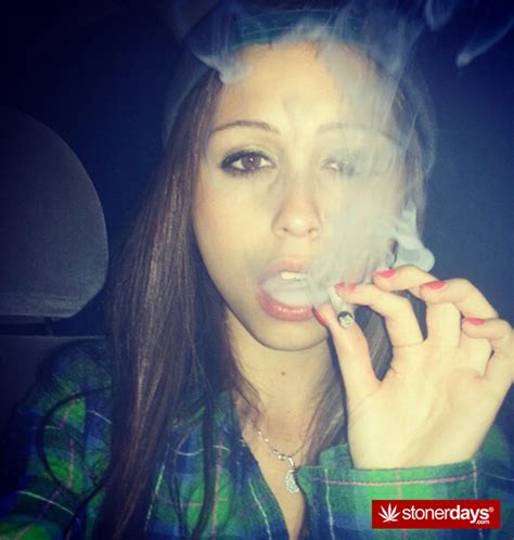 Girl Smoke Smoking Weed Females That Smoke Home