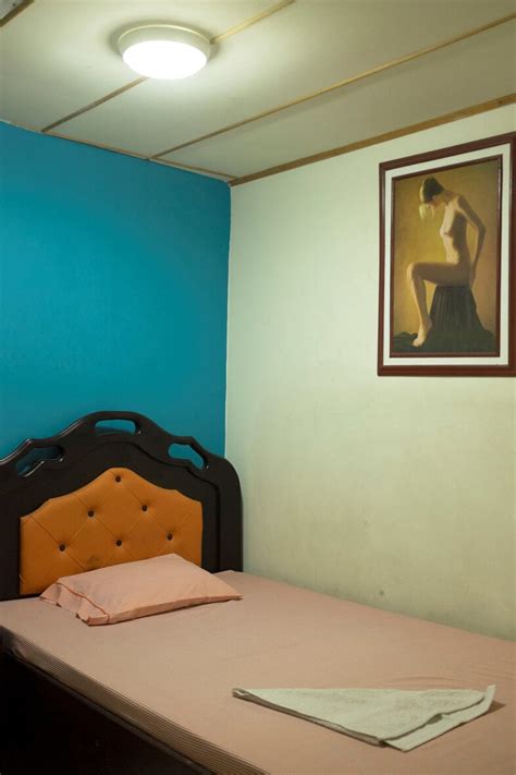 Kurt Hollanders The Architecture Of Sex Dazed