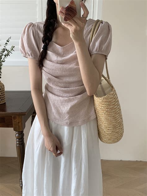 더블제이 24ss 신상 반팔 블라우스 티셔츠 코디 2color 스퀘어 넥 백 리스 오픈 셔링 반 소매 무지 Bl 일상