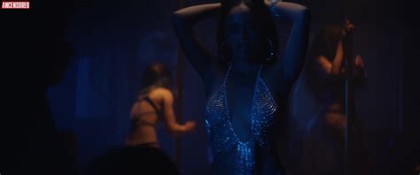 Голая Ванесса Морган в Pimp