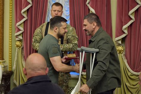 Вручення Президентом України державних нагород представникам ЗМІ — Офіційне інтернет