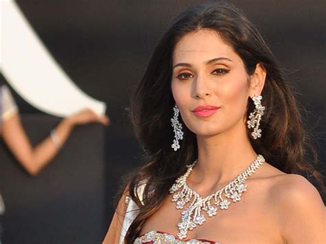 Bruna Abdullah Wallpapers Wallpaper Cave