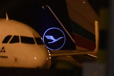 Докараха обвинения в убийството на Митко от Цалапица задържаха го на летище София Видео