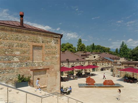 კომპანია Sre Ge