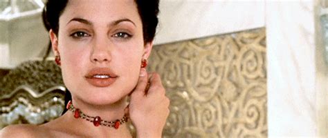 Original Sin Rate Angelina Jolie S Acting Performance In The Movie Original Sin