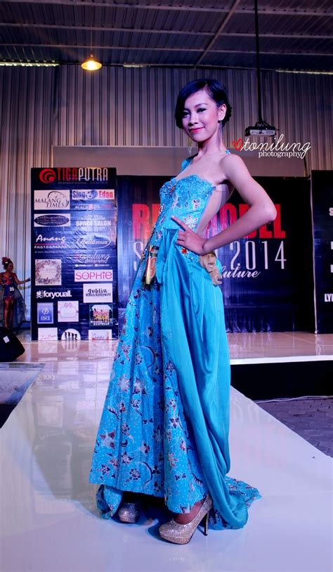 Photography News Red Model Search Malang By Tonilung Follow