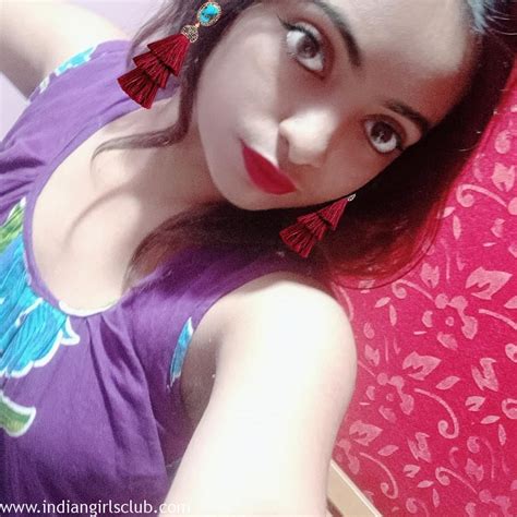Desi Bengali College Girl Moumi Homemade Sex Indian Girls Club