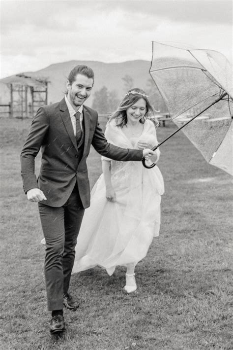 5 Tips For Tackling A Rainy Wedding Day