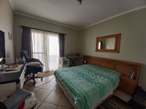 Nadia Steenkamp Real Estate Windhoek
