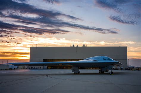 Nuclear Stealth Bomber The B 21 Raider Takes First Test Flight