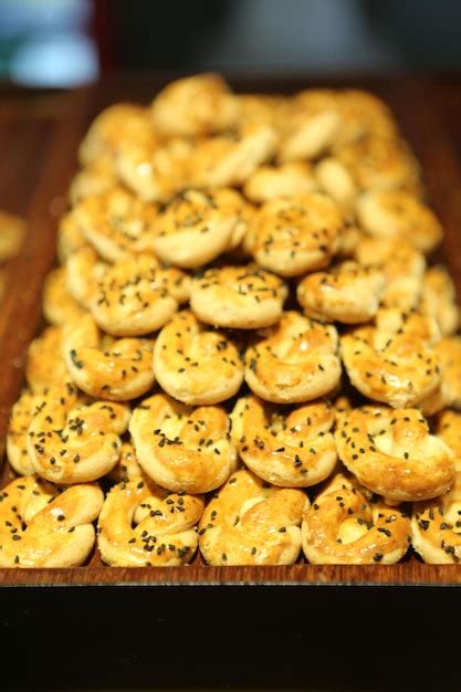 Premium Photo Group Of Assorted Cookies Chocolate Chip Oatmeal Raisin