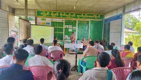 ဥတ္တရသီရိမြို့နယ် အမြန်လမ်းသရက်ဇုံမှ ခြံတာဝန်ခံများအား ကော်ဖီသီးနှံစိုက